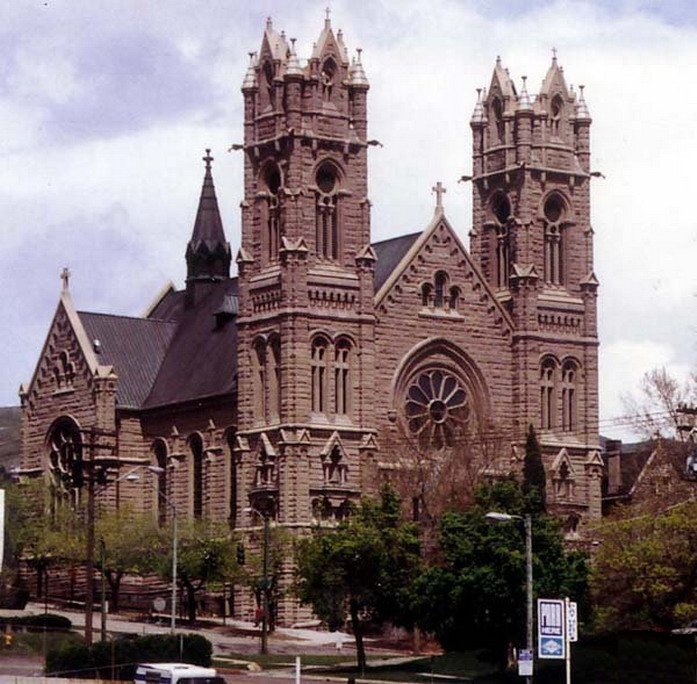 10 examples of gothic architecture within the usa Cathedral of the ...
