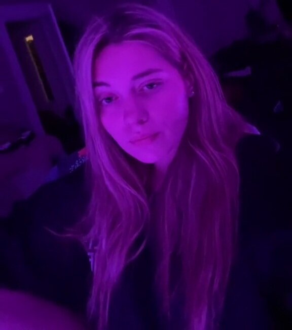 Being naked with friends >>> | NSFW