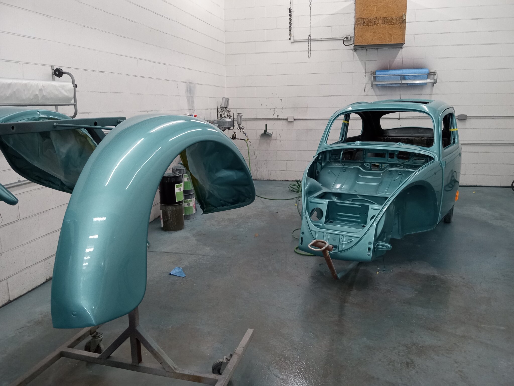 Vw is done the owners putting it together | Cars