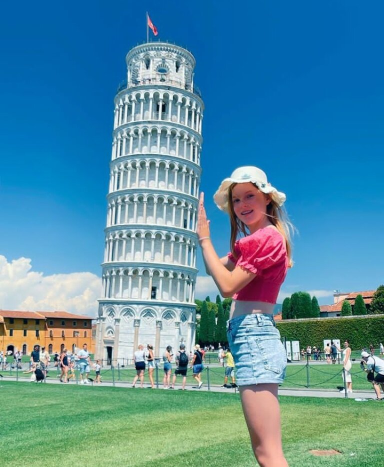 LillyStrangeGirl | Photo (3522079) | SimilarWorlds