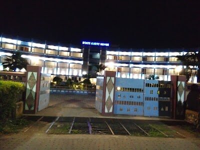 This is the biggest guest house in my hometown Siliguri. How does it ...