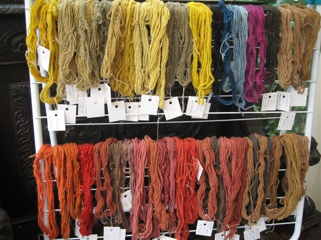 what colour garments were commonly worn by the Anglo saxons and Normans ...