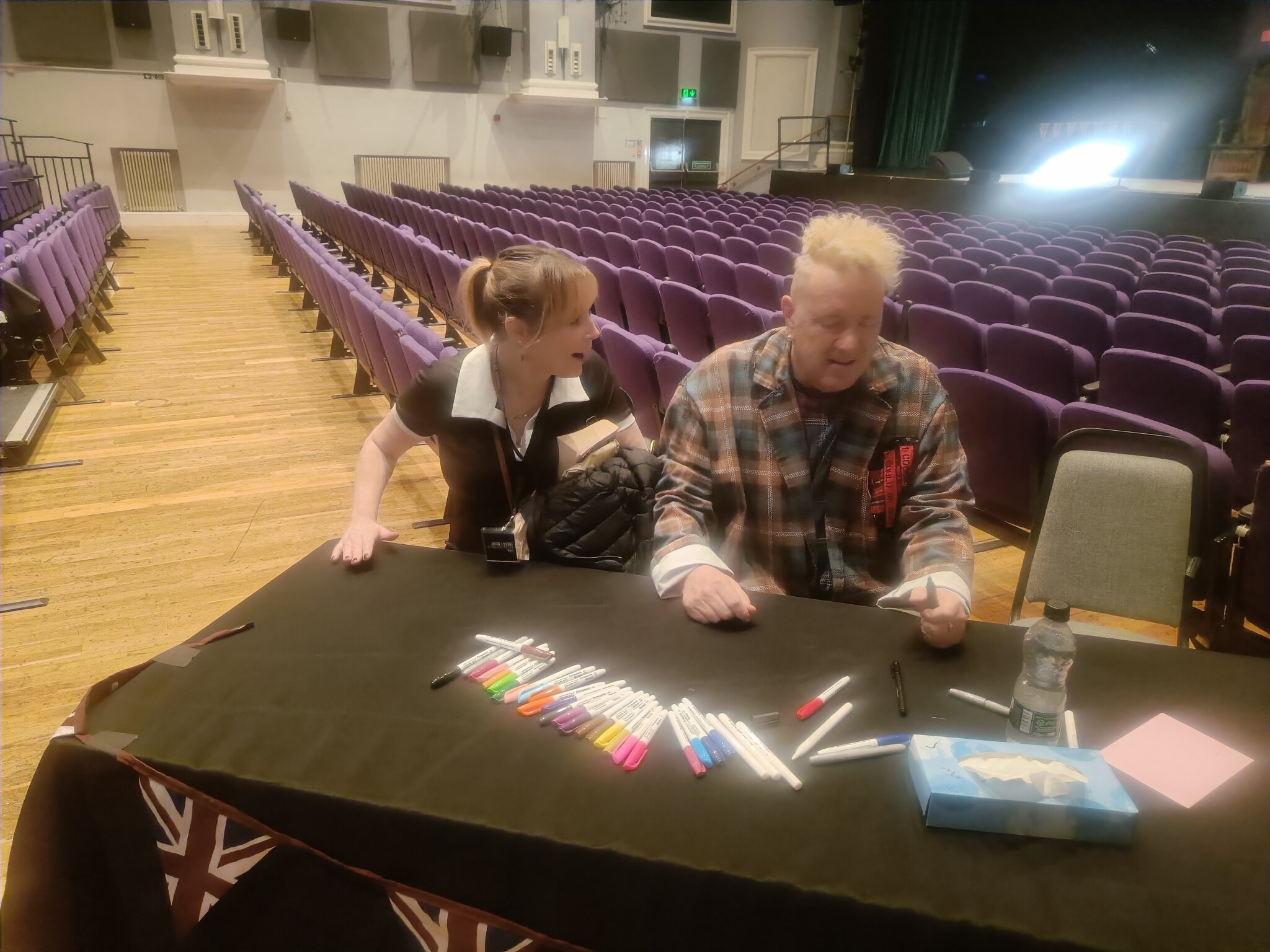 Have you met your idol Or just a famous person you admire? I did, flew ...