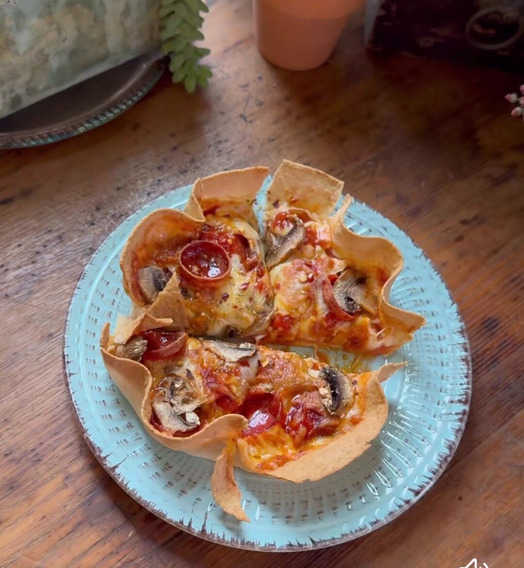 Taco shell pizza airfried | Food & Drink