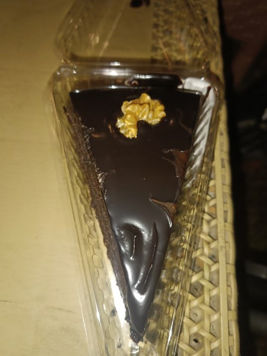 Some desserts for the hole inside my soul Chocolate cake 🍰 Lotus ...