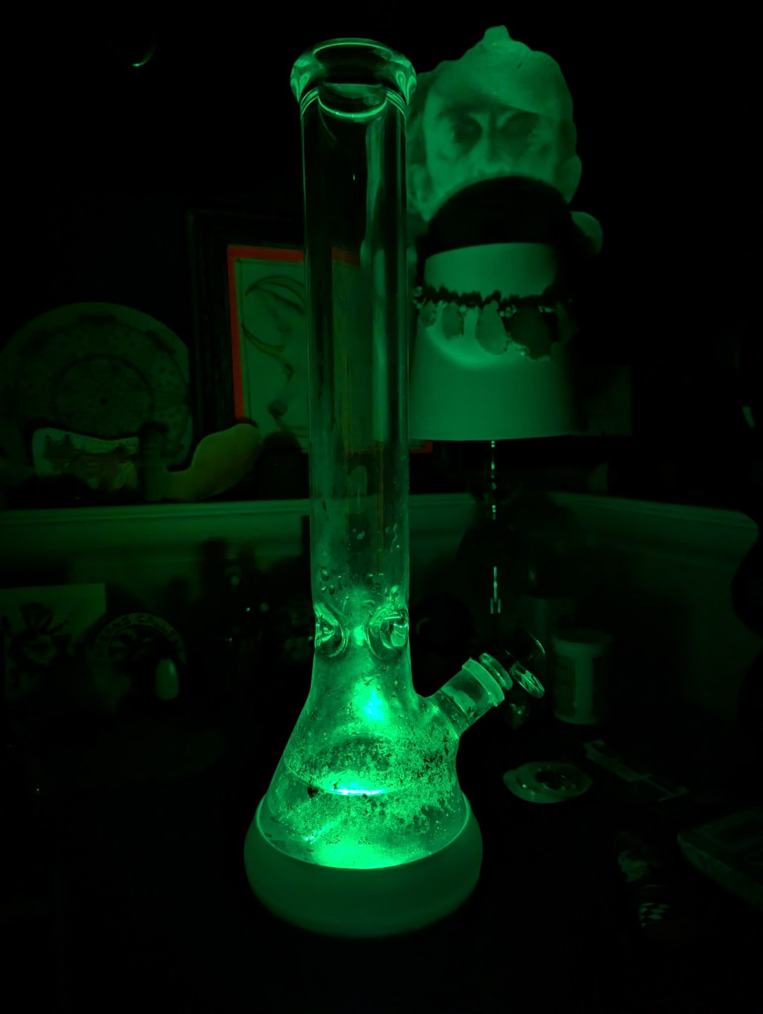 Could you live by bong light alone? | Fun to Be Around