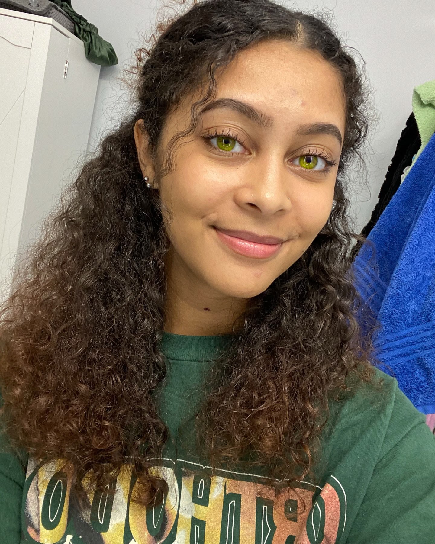 VicTori | SimilarWorlds