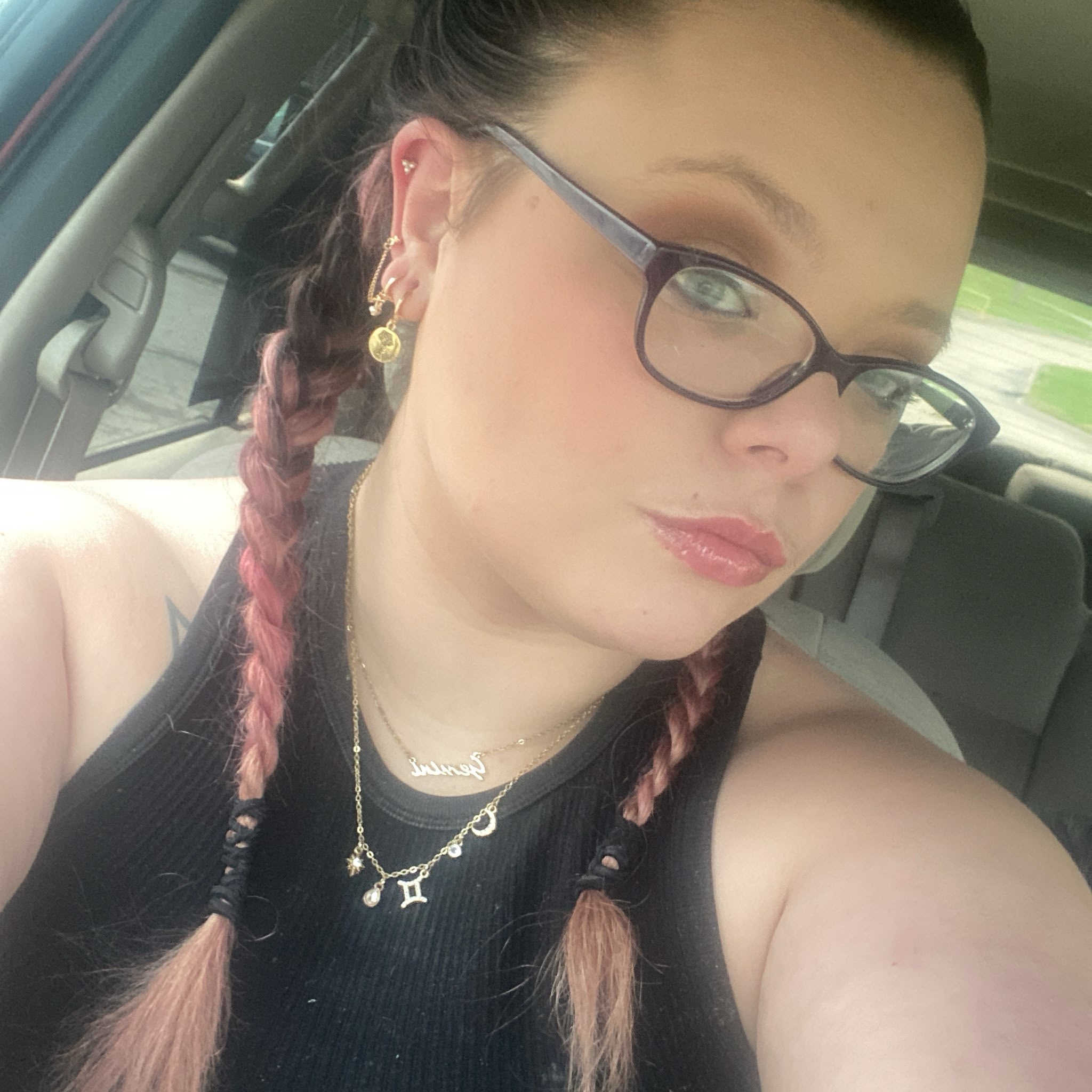 BlueCollarMomma95 | SimilarWorlds