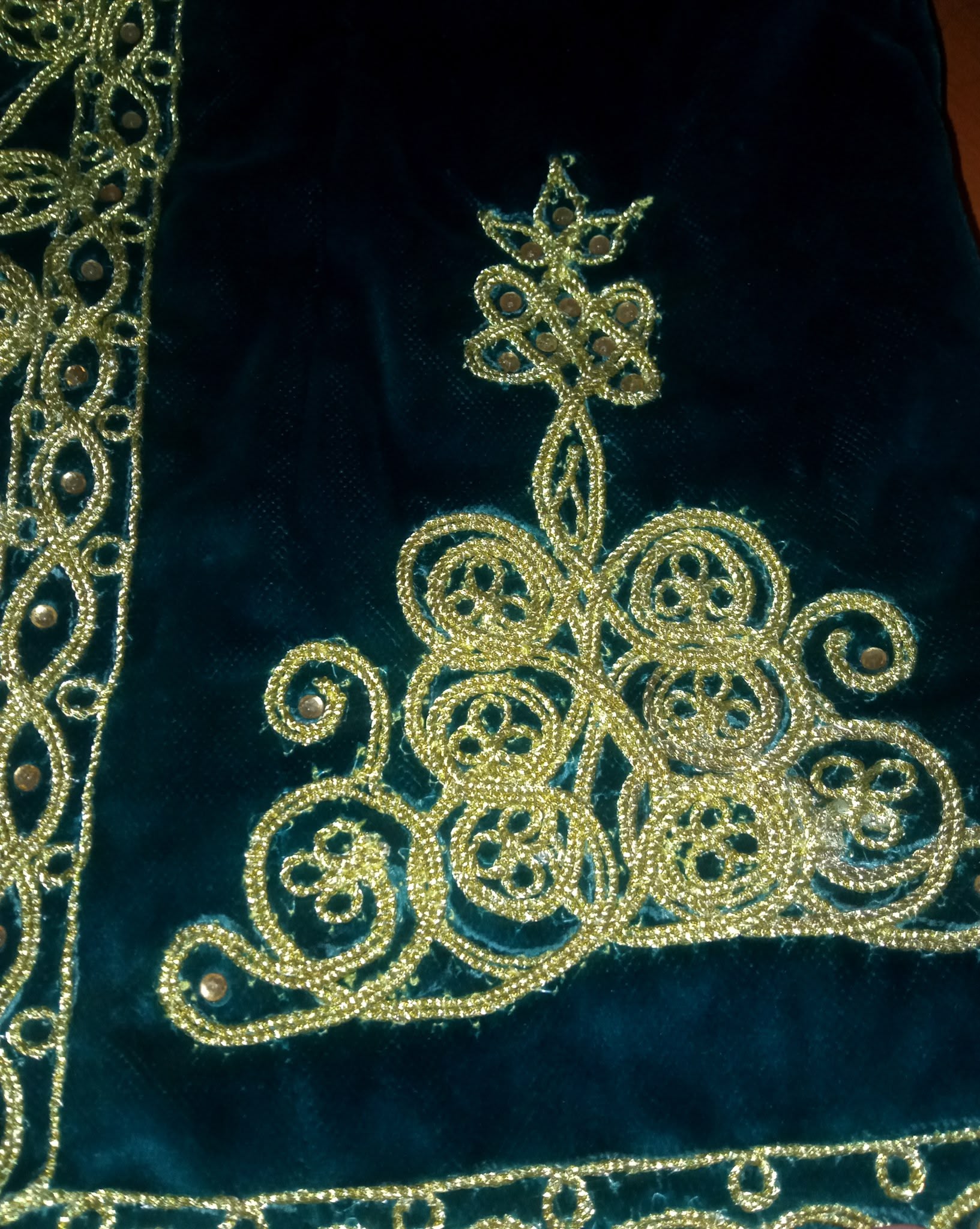 Something beautiful from the past 🪡🧵🧶🥻👰 This is called Fatla. It is ...