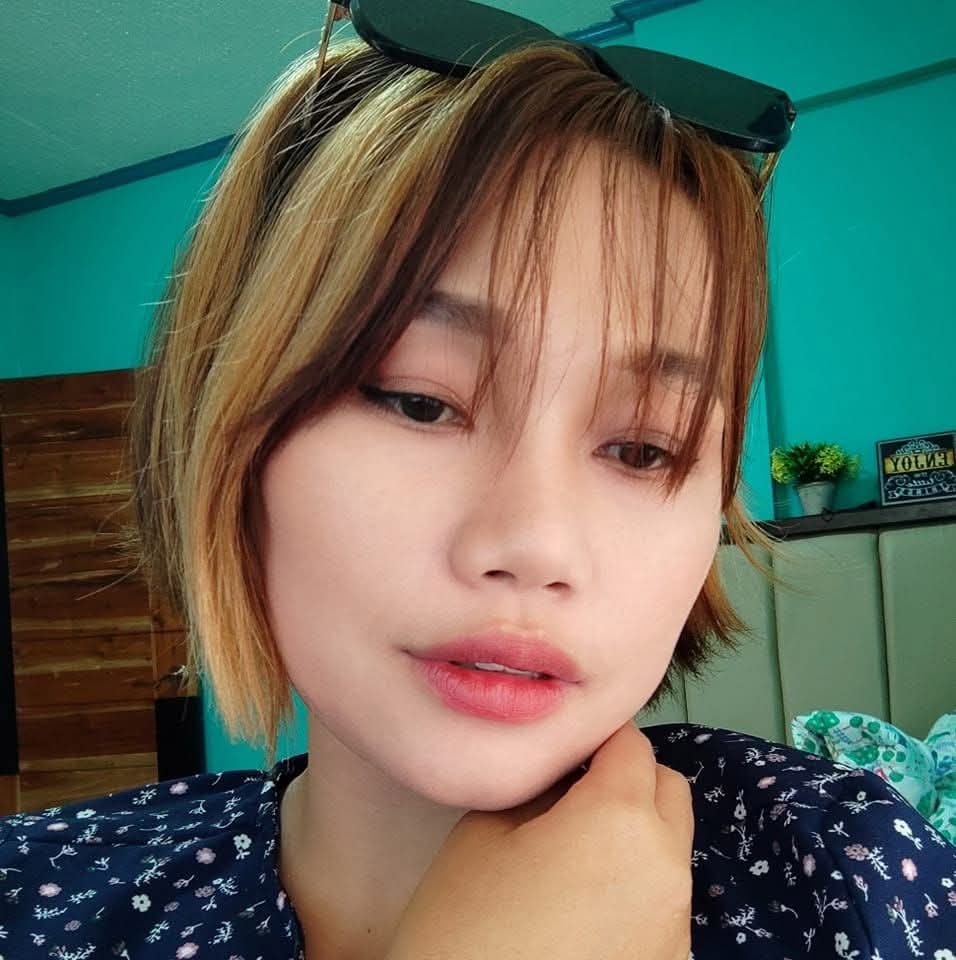 Random selfie feeling pretty 😍 | Goldenrainbow | SimilarWorlds