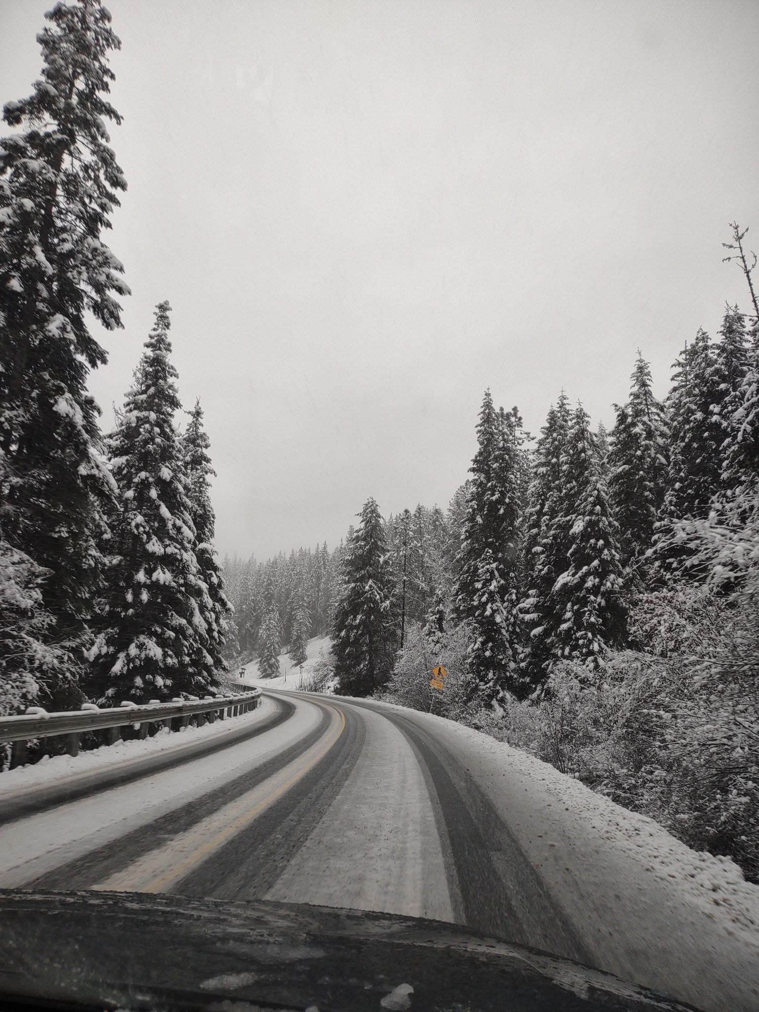 Snowing on the Mountain Little bit of snow | Weather