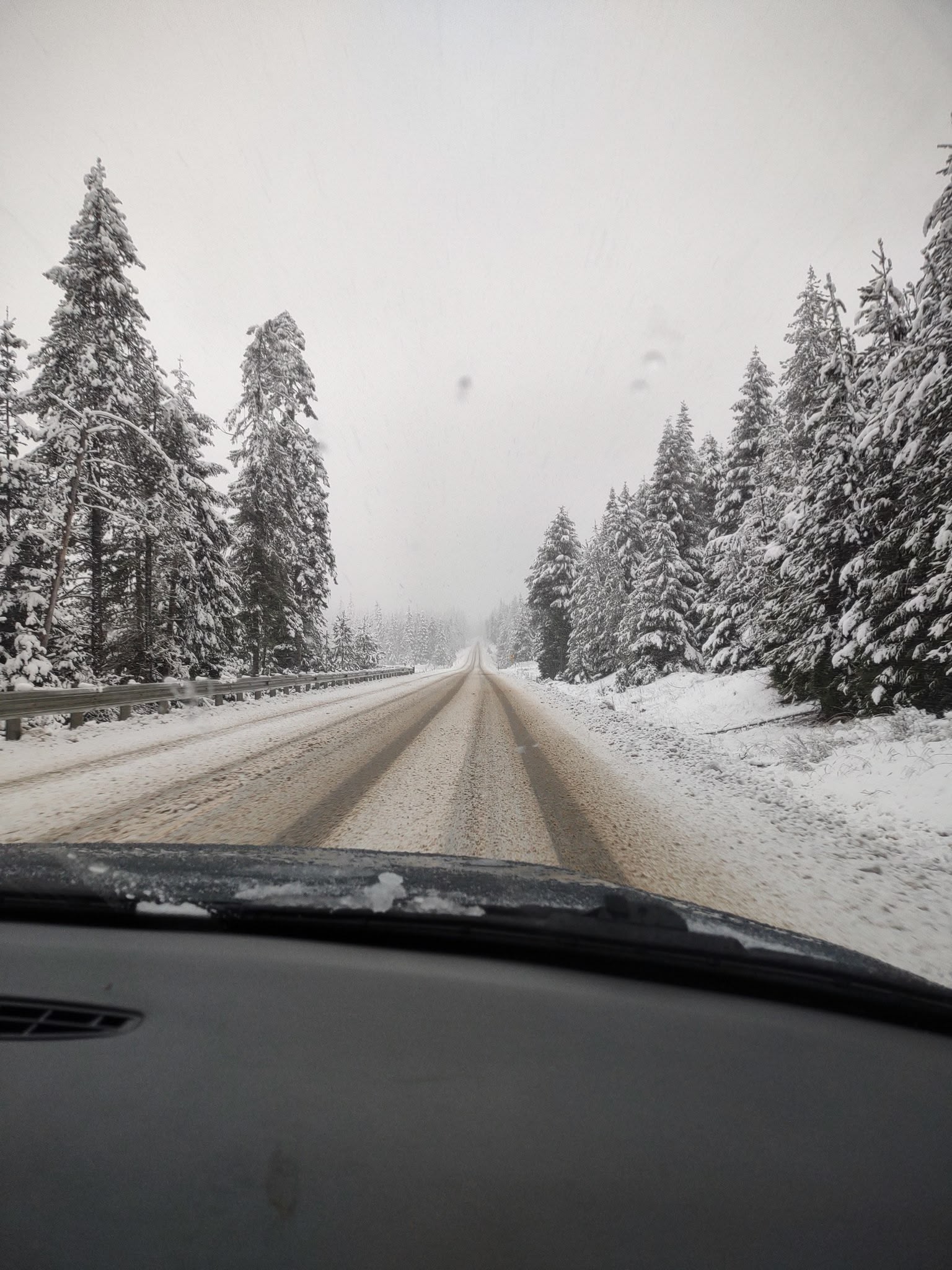 Snowing on the Mountain Little bit of snow | Weather